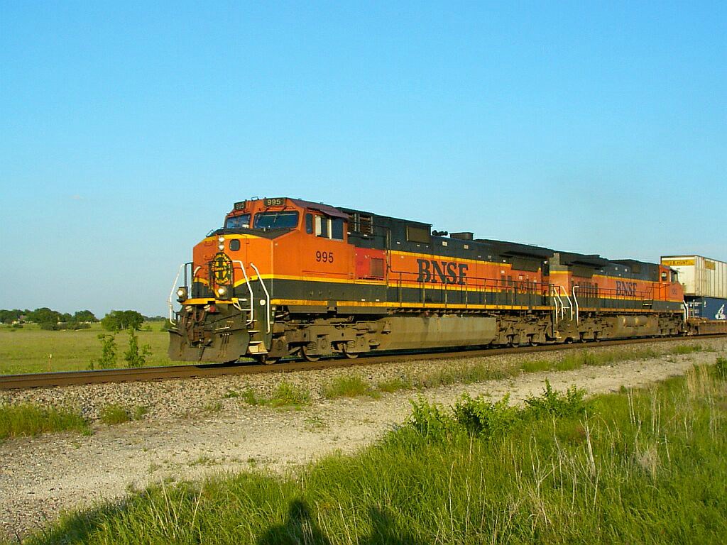 BNSF 995